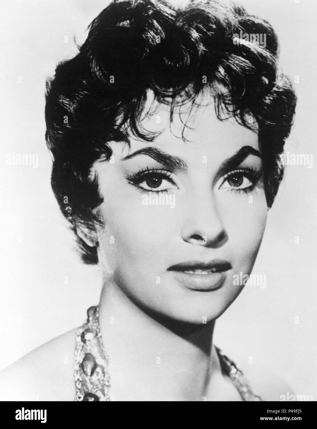 Trapeze 1956 gina lollobrigida Black and White Stock Photos & Images - Alamy