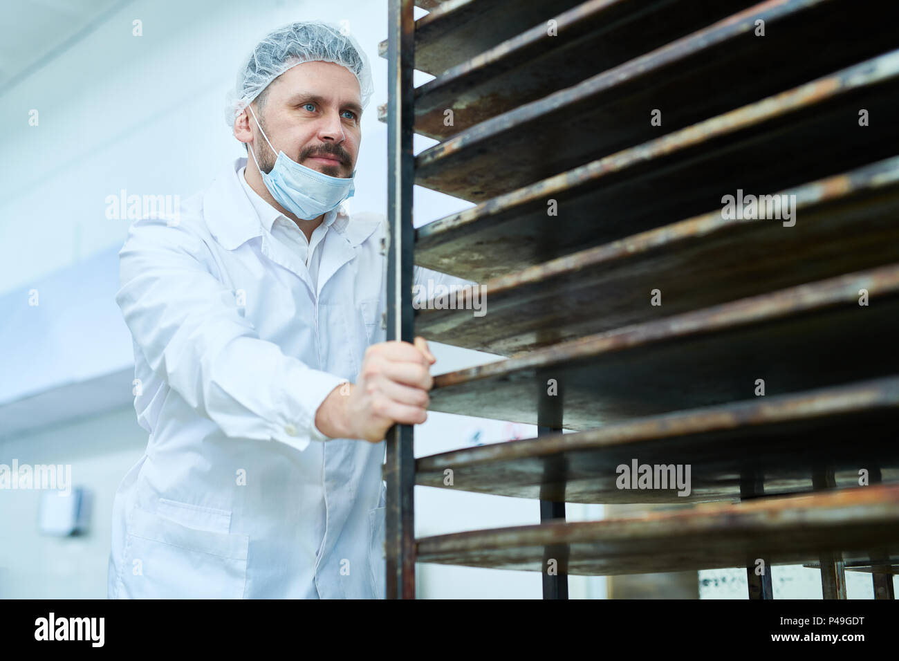 White uniform hi-res stock photography and images - Alamy