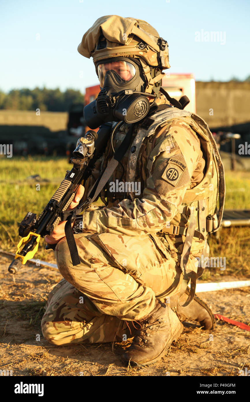 A British soldier of 16 Medical Regiment, 19 Squadron provides security ...