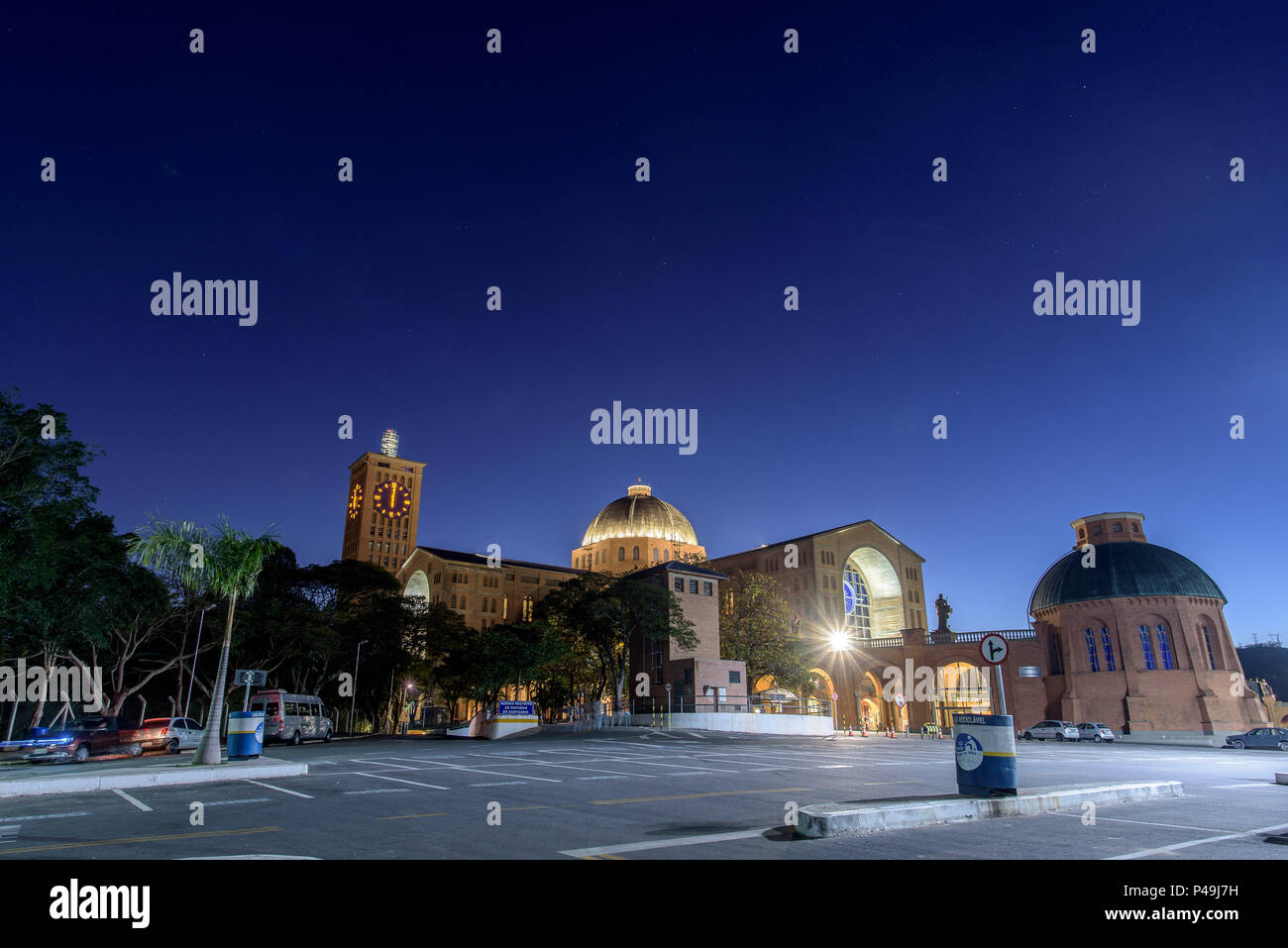 APARECIDA, SP - 18.07.2015: SANTUÁRIO DE APARECIDA - Santuario de ...
