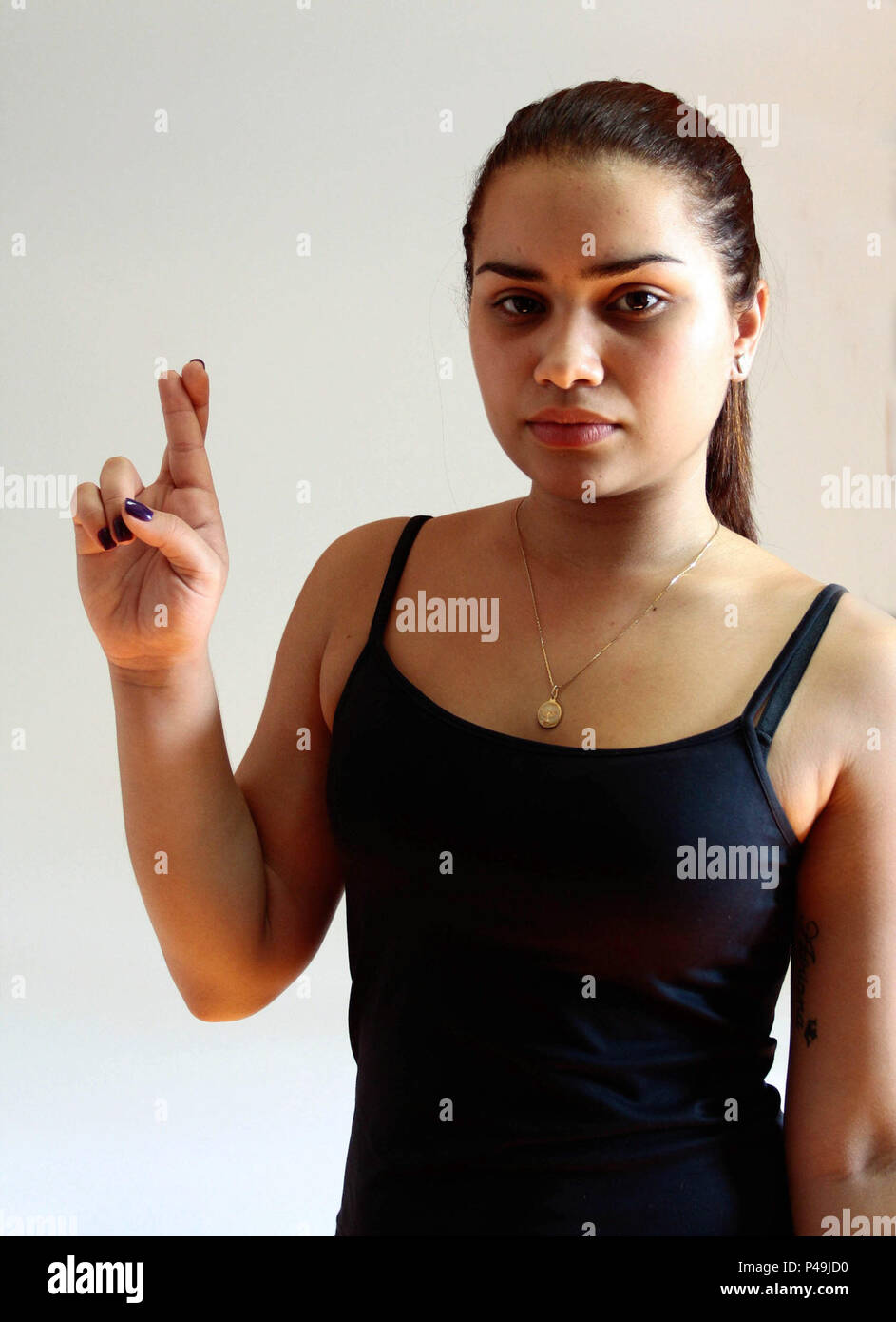 SÃO PAULO, SP - 06.08.2015: ALFABETO EM LIBRAS - Alfabeto em Libras ...