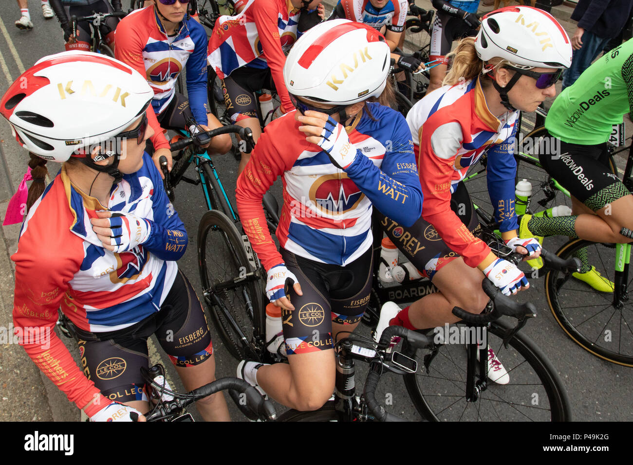 The Storey Racing team lining up at the start of the 2018 Ovo Women's ...