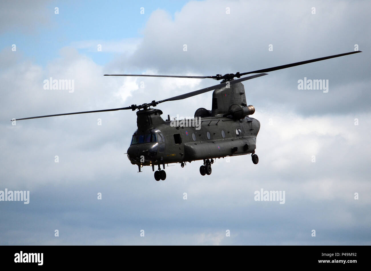 Ch 47 chinook lift hi-res stock photography and images - Alamy