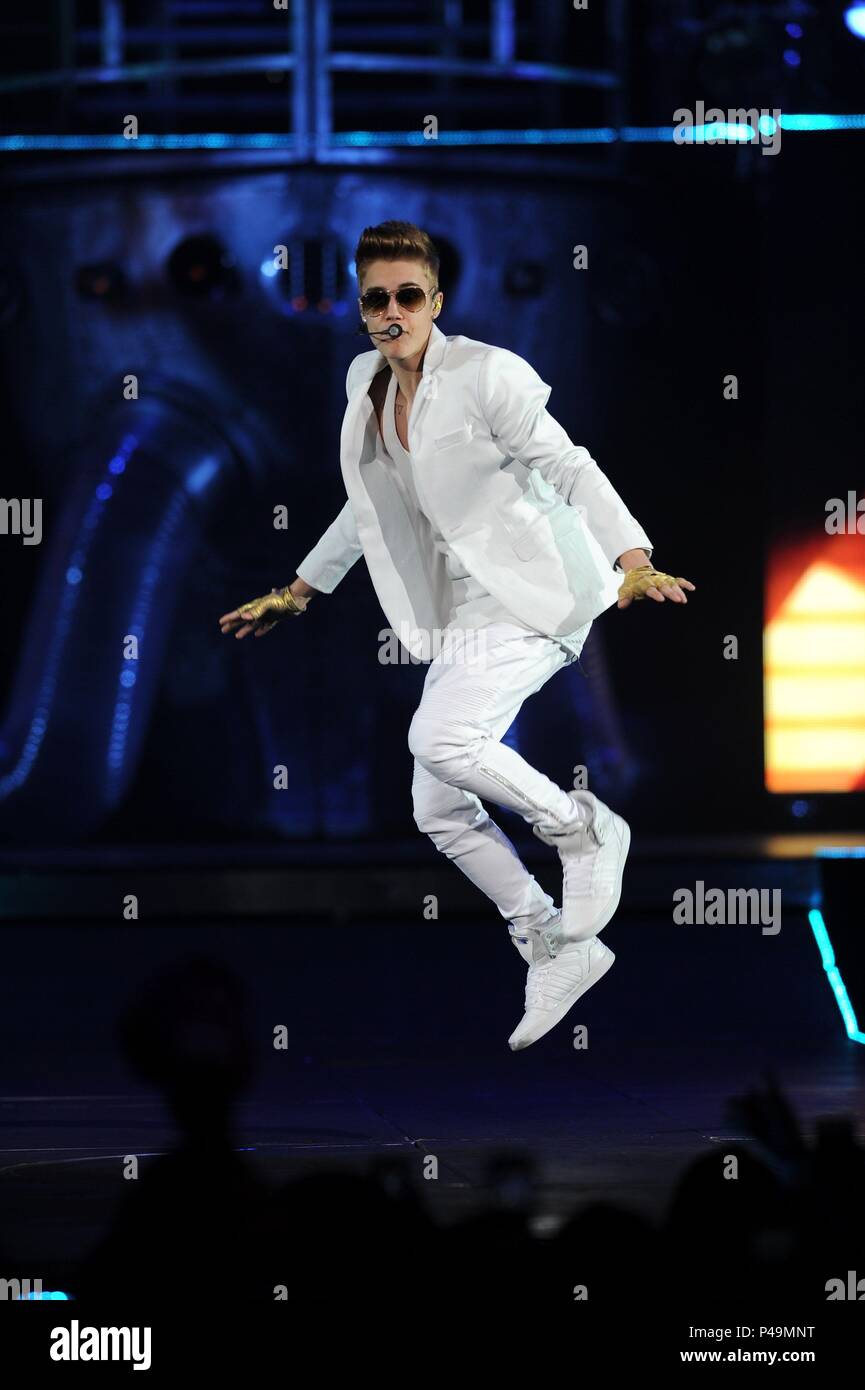 Original Film Title: JUSTIN BIEBER'S BELIEVE. English Title: JUSTIN ...