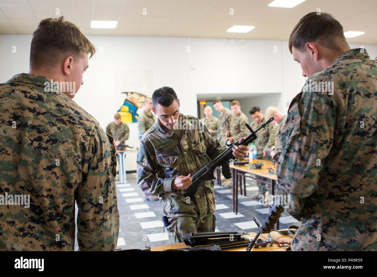 Famas f1 hi-res stock photography and images - Alamy