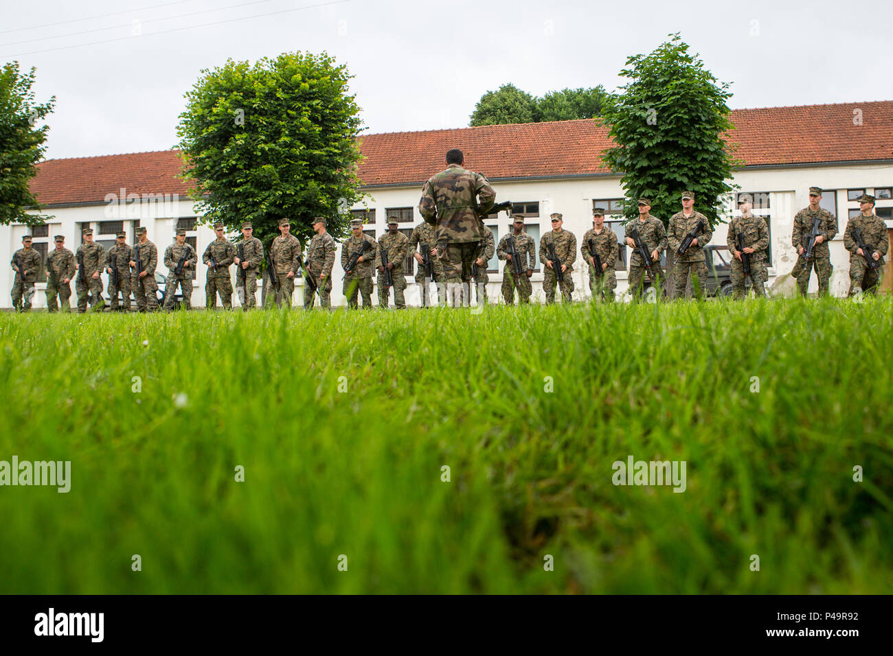 Famas f1 hi-res stock photography and images - Alamy