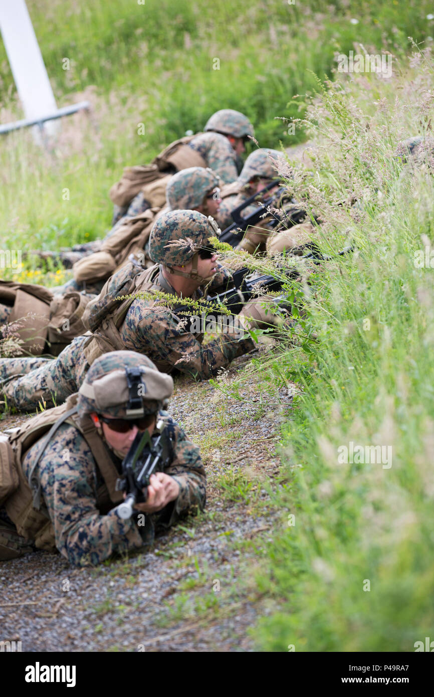 U s army breach door hi-res stock photography and images - Alamy
