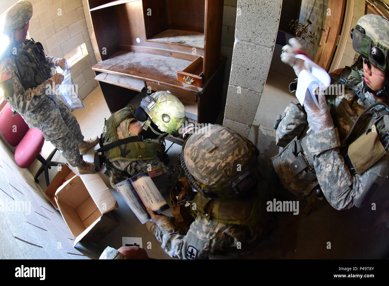 Soldiers of the 227th Brigade Engineer Battalion, Hawaii Army National ...