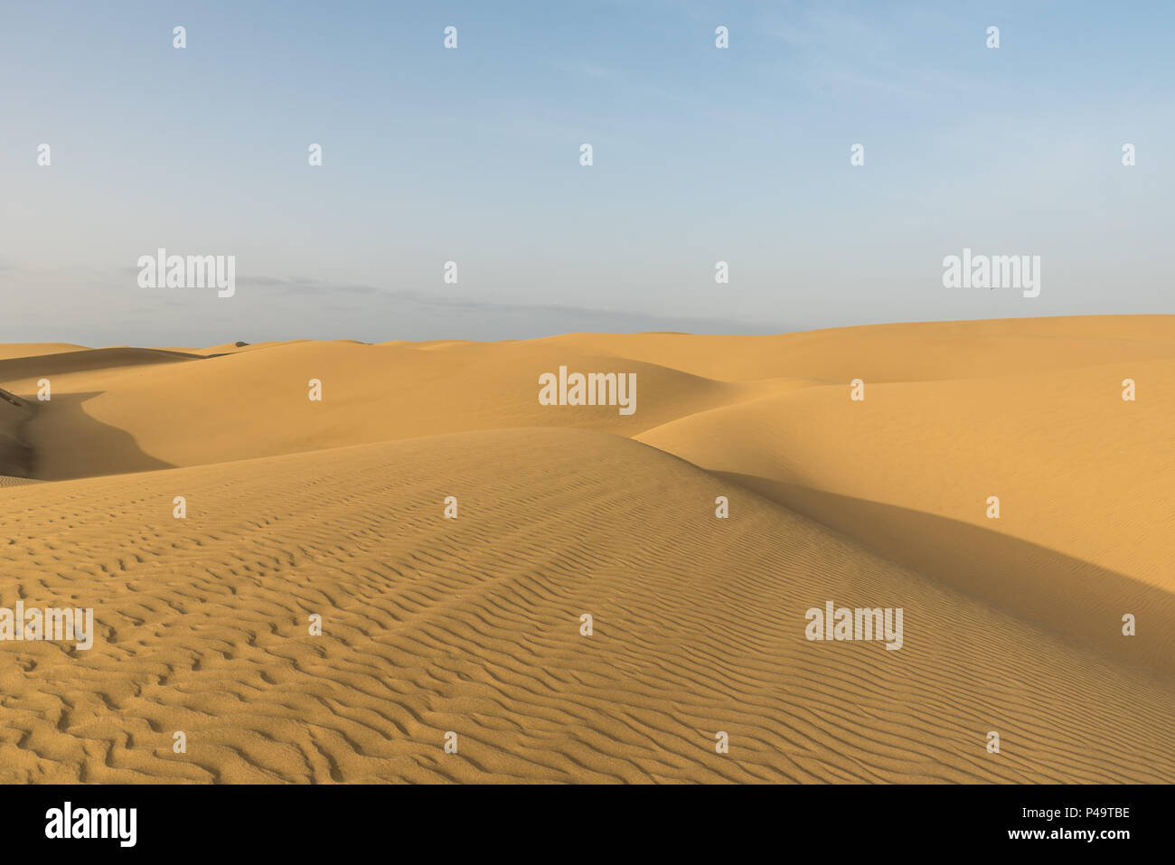 Desert - beautiful landscape with sand dunes Stock Photo - Alamy