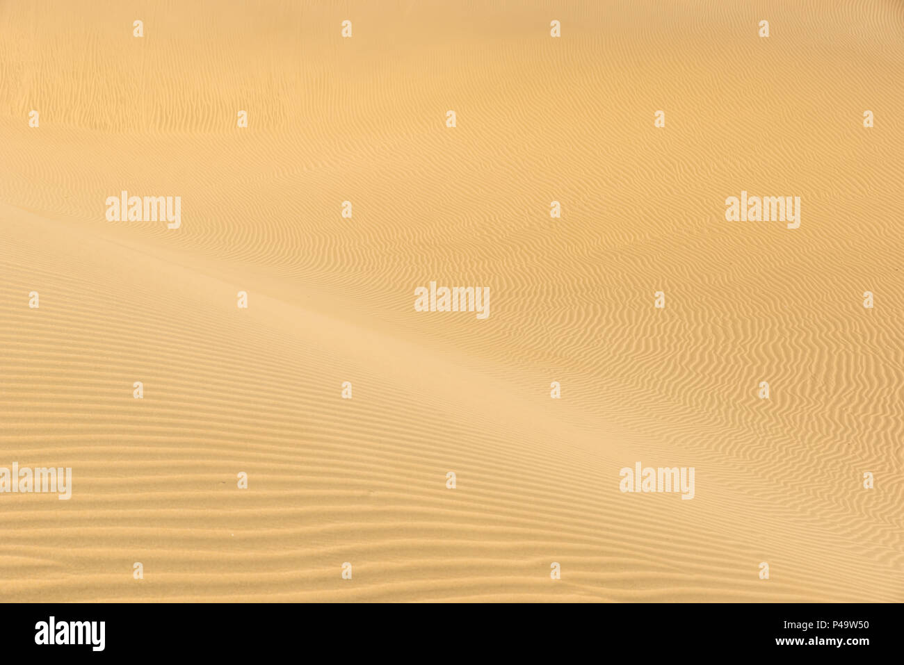 Desert - beautiful landscape with sand dunes Stock Photo - Alamy