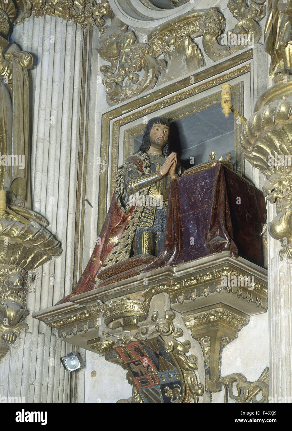 CAPILLA MAYOR-ESCULTURA DE FERNANDO I EL CATOLICO ORANTE. Author: Pedro ...