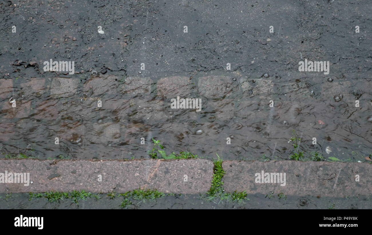 Large hailstones road hi-res stock photography and images - Alamy