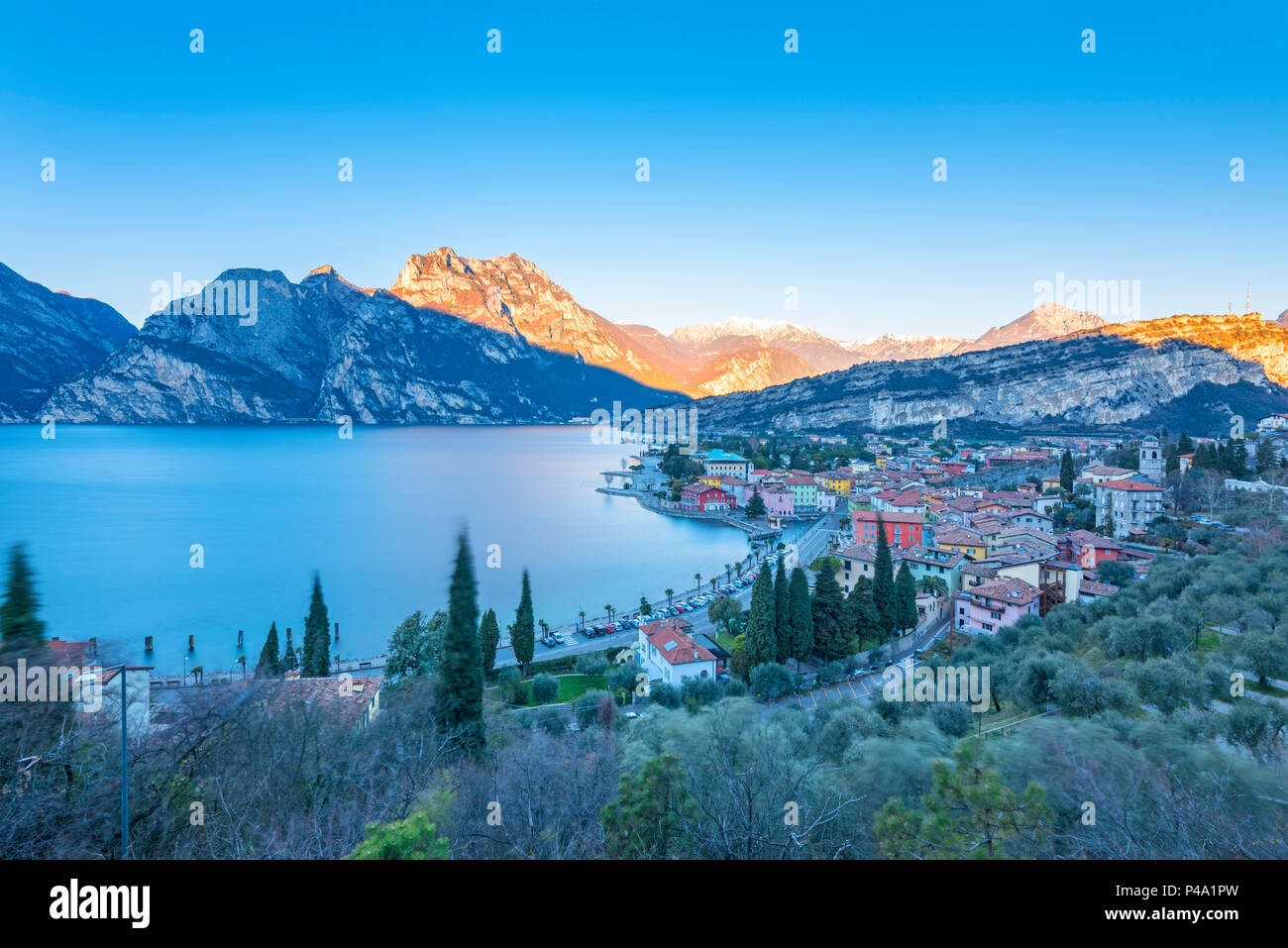 Olive tree sunrise hi-res stock photography and images - Alamy