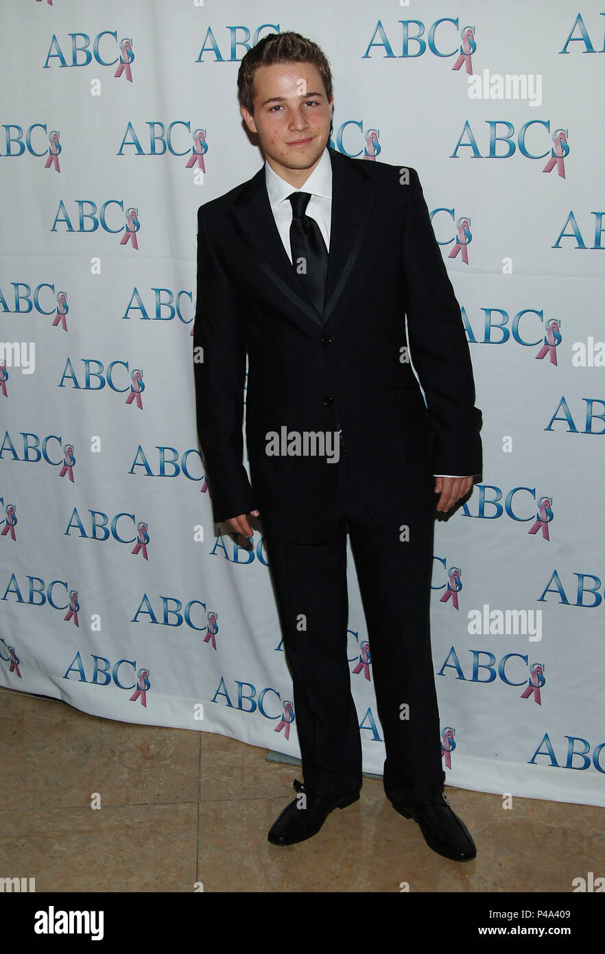 Shawn Pyfrom (Desperate Housewife) arriving at the Spirit Of Hollywood ...