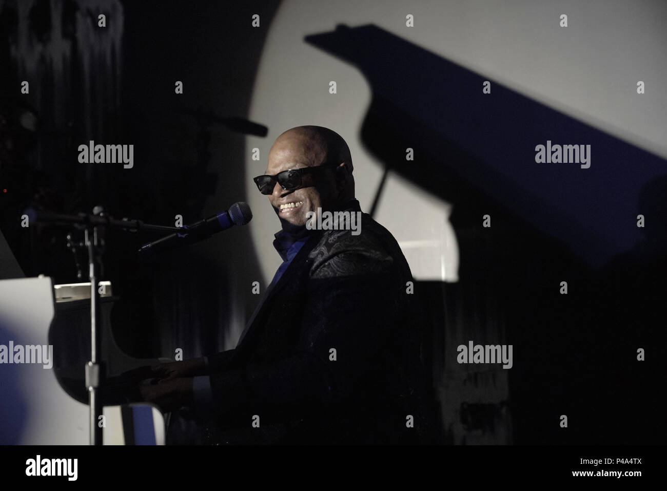 Los Angeles, ca, USA. 21st June, 2018. Musician - ELLIS HALL performing ...