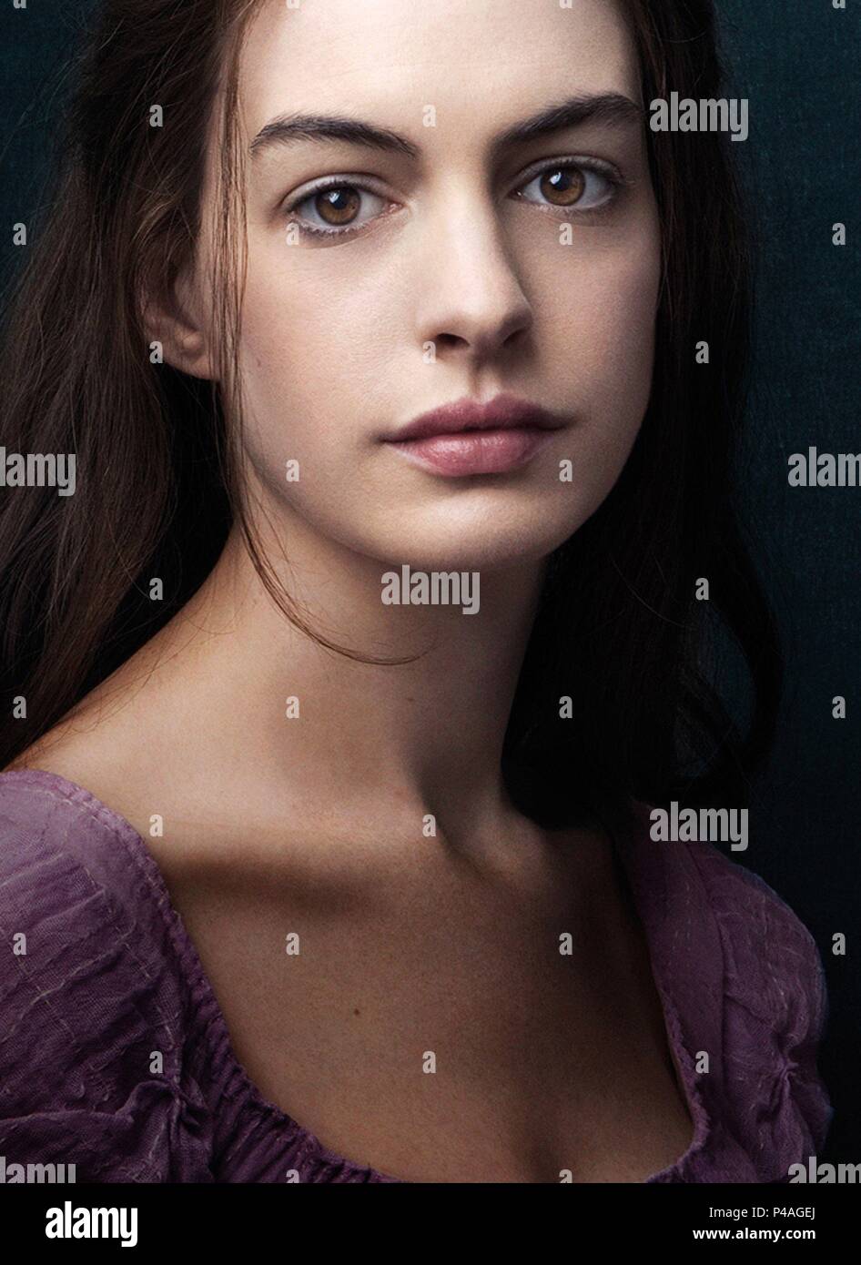 Anne hathaway les miserables hi-res stock photography and images - Alamy