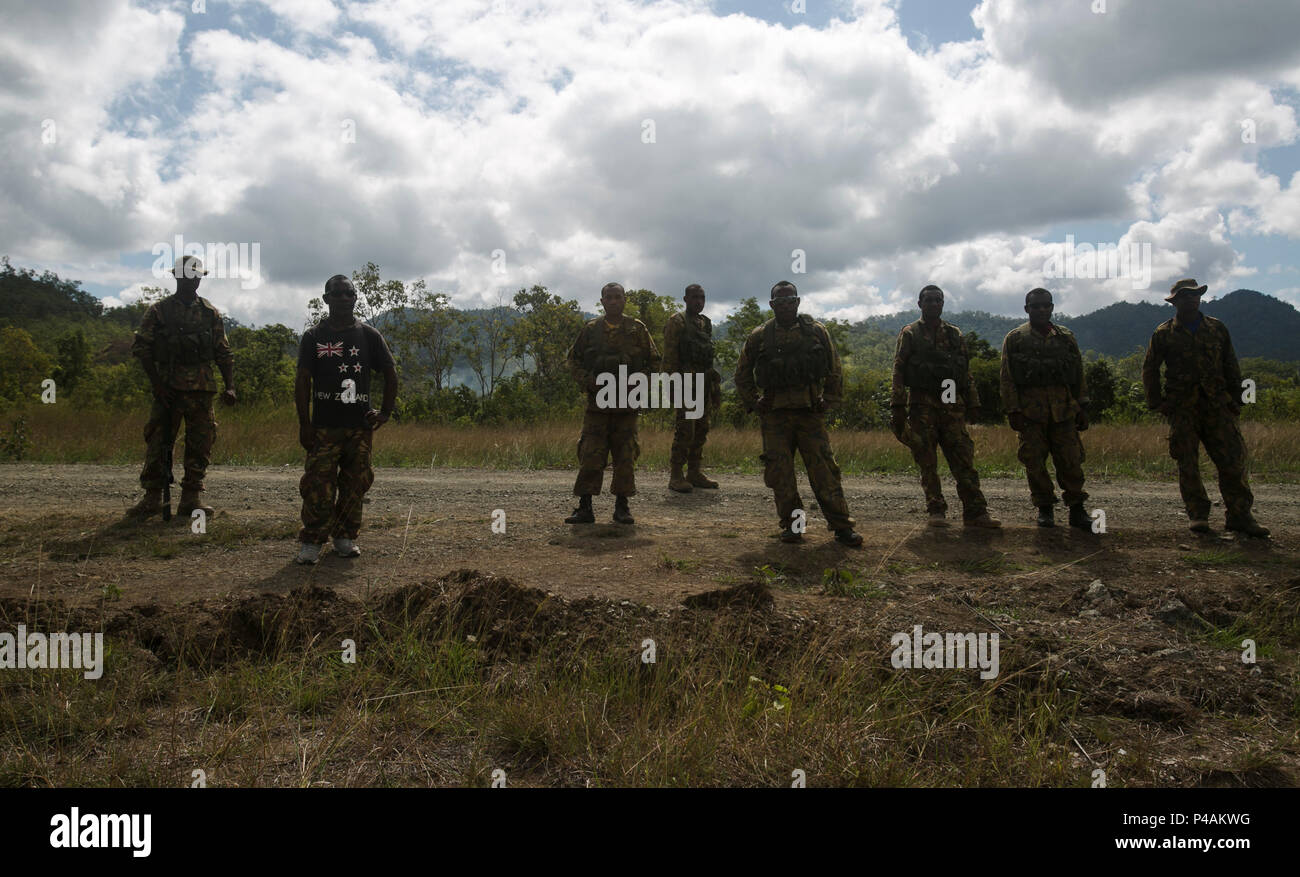 Soldiers with the Papua New Guinea Defence Force prepare to begin ...