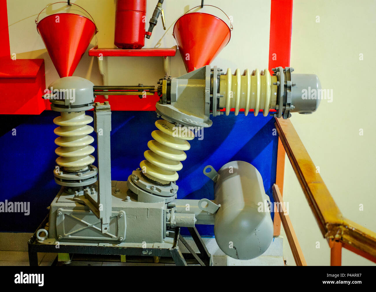 Pantograph rail hi-res stock photography and images - Alamy