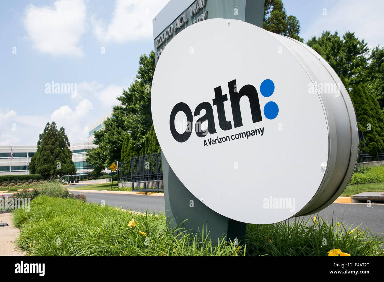 Aol office hi-res stock photography and images - Alamy