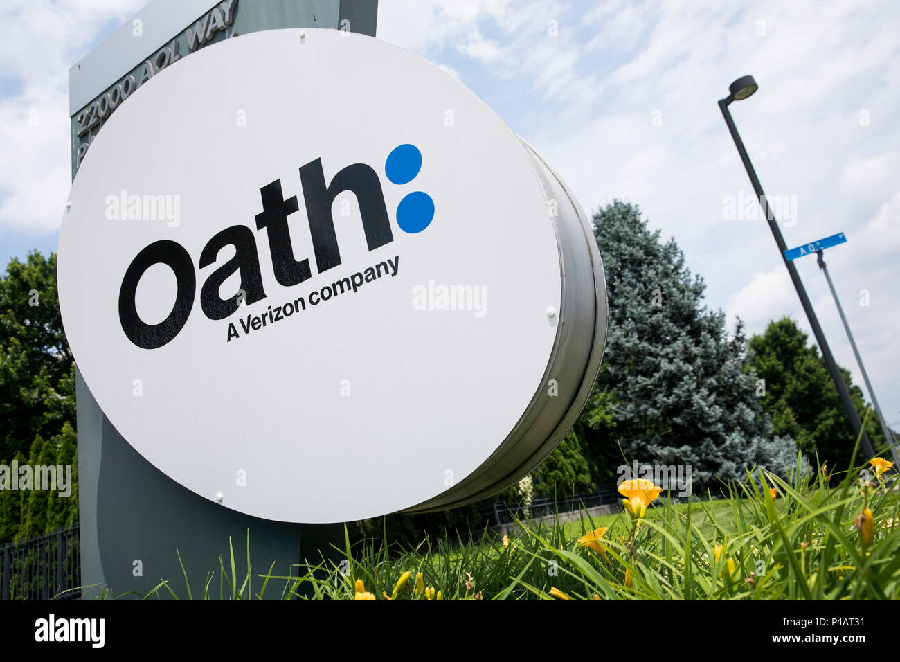 Aol office hi-res stock photography and images - Alamy