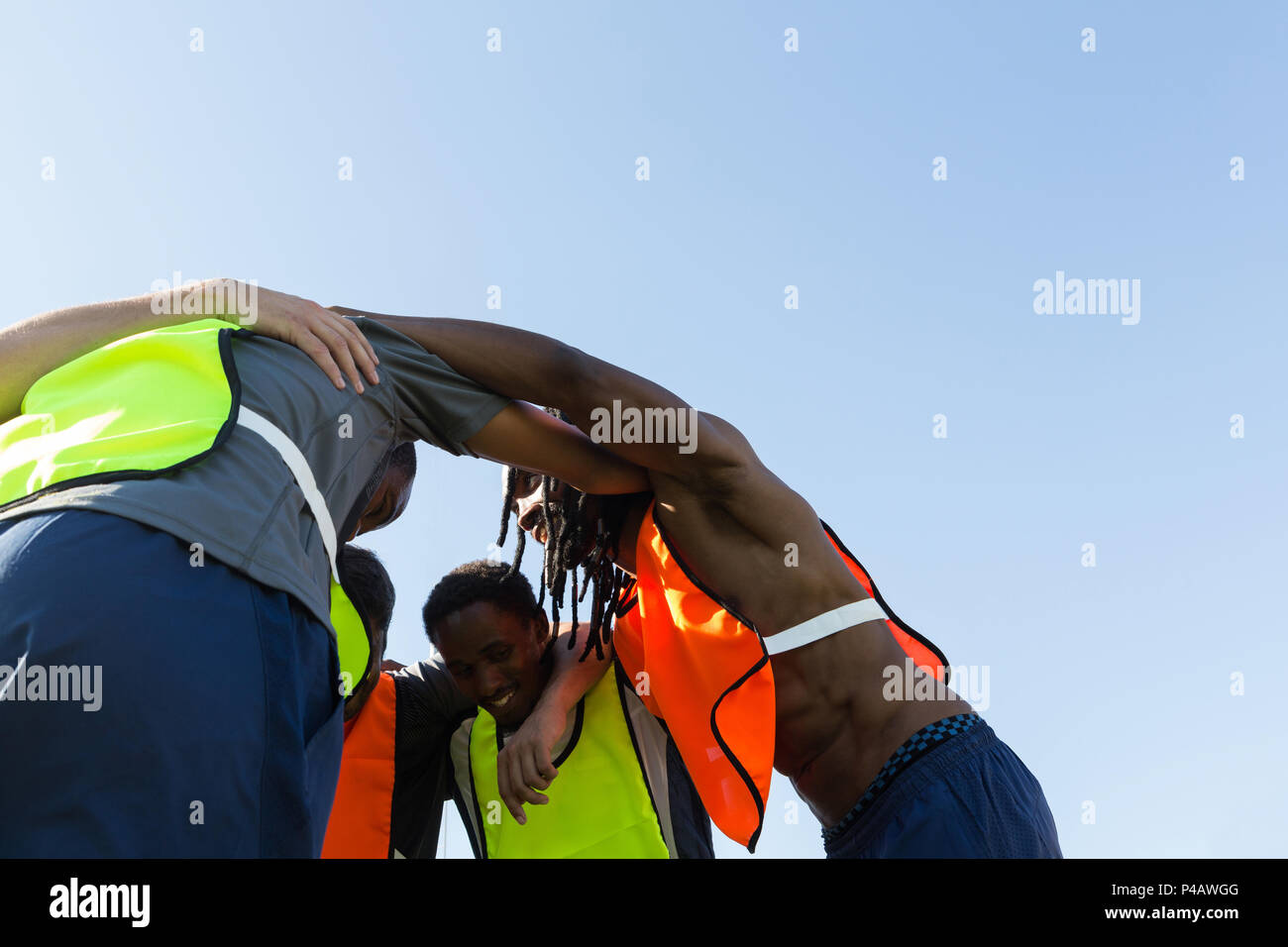 Soccer team huddle hi-res stock photography and images - Alamy