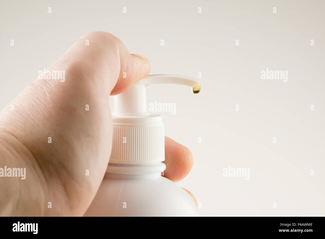 Hand sprayer hi-res stock photography and images - Alamy