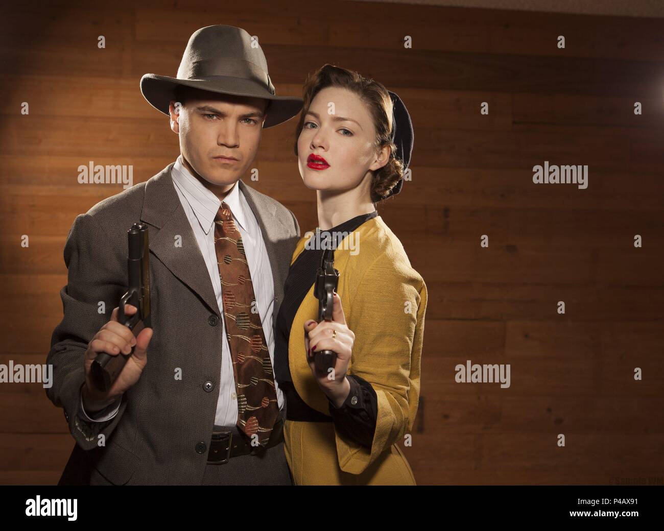 Emile Hirsch And Holliday Grainger Kissing