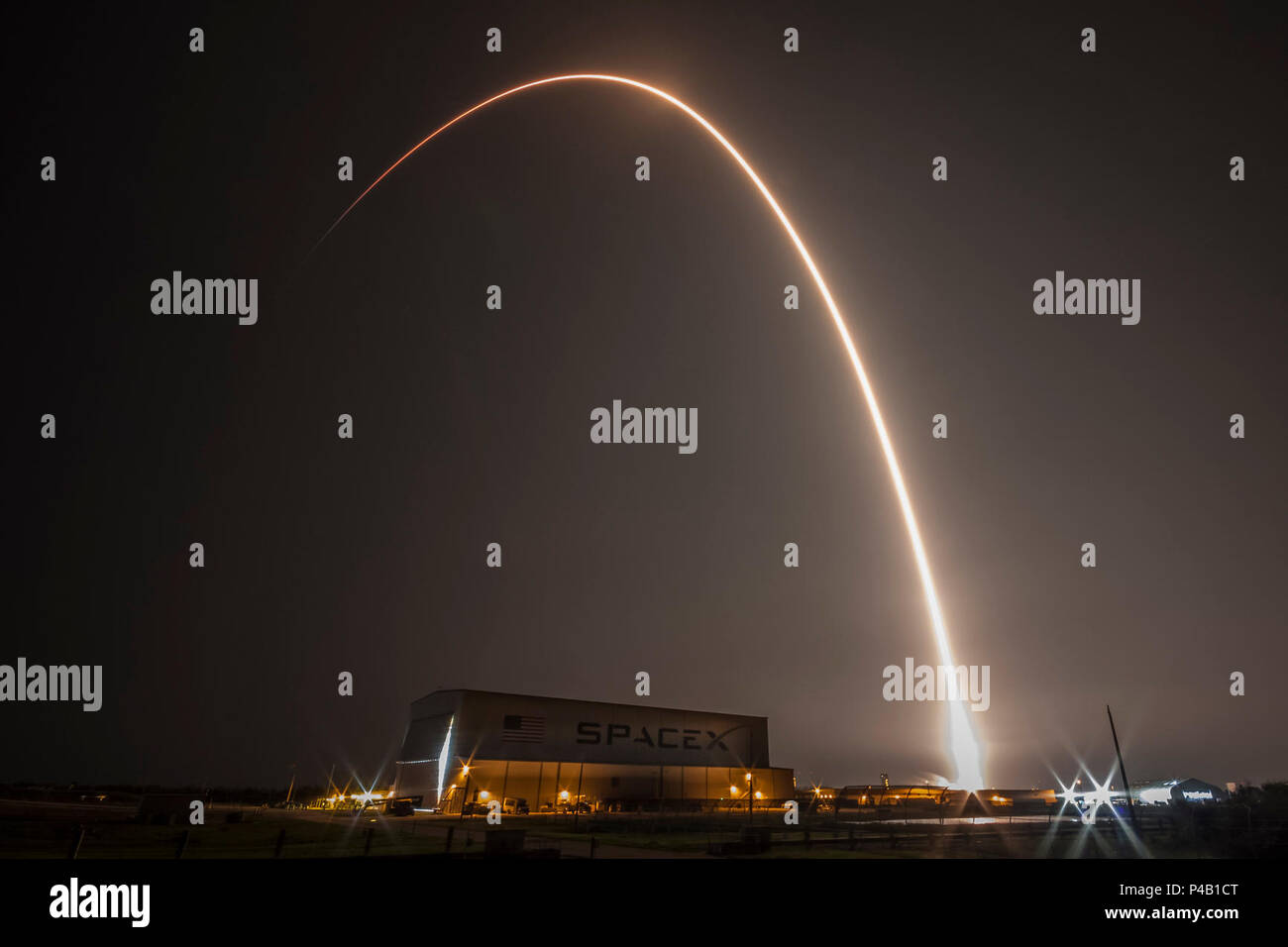 Space launch complex 40 slc 40 hi-res stock photography and images - Alamy