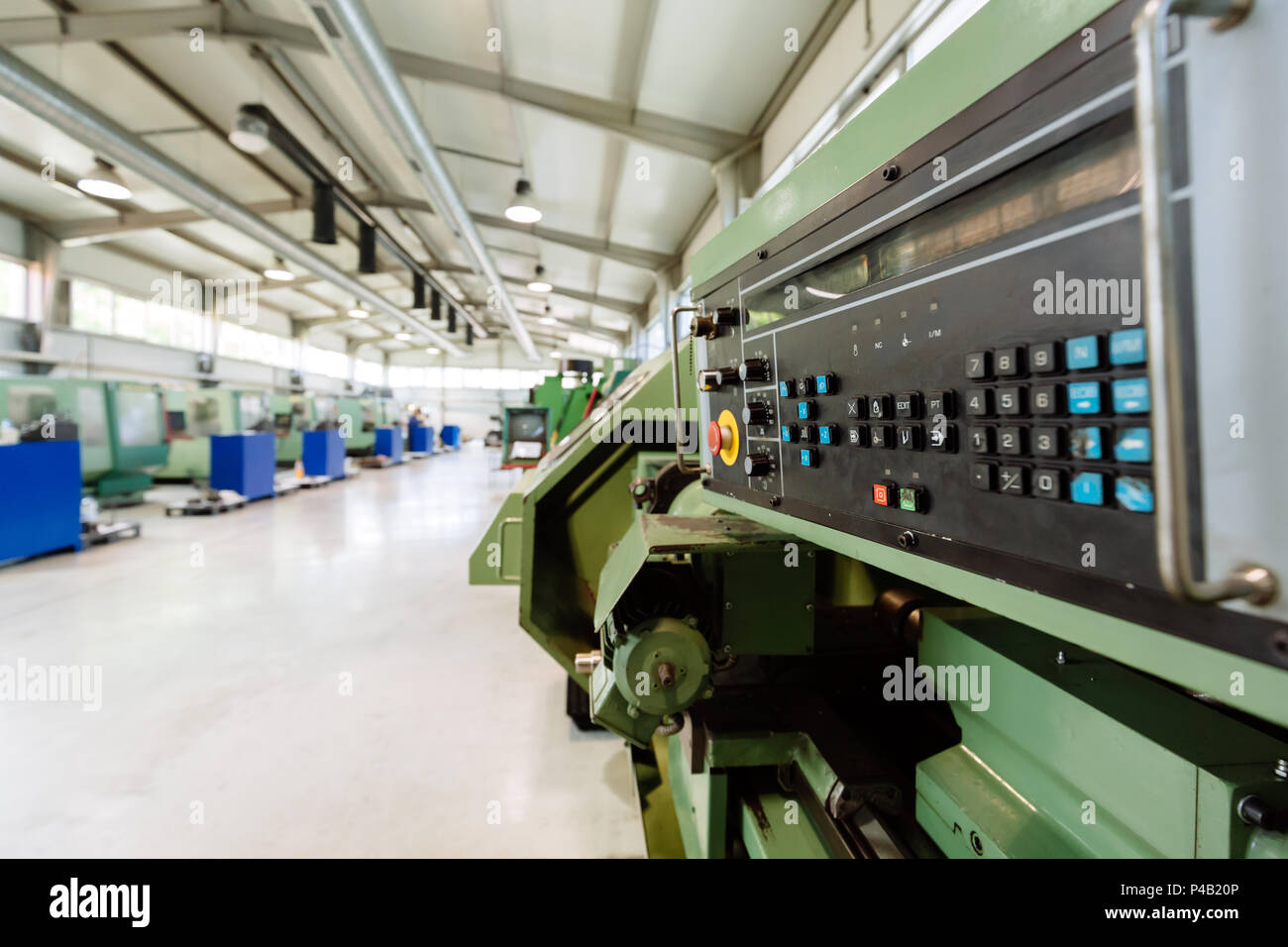 Cnc bending machines hi-res stock photography and images - Alamy