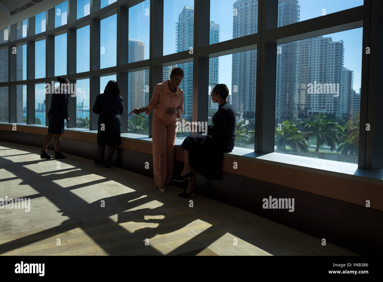 Miami skyscraper windows hi-res stock photography and images - Alamy