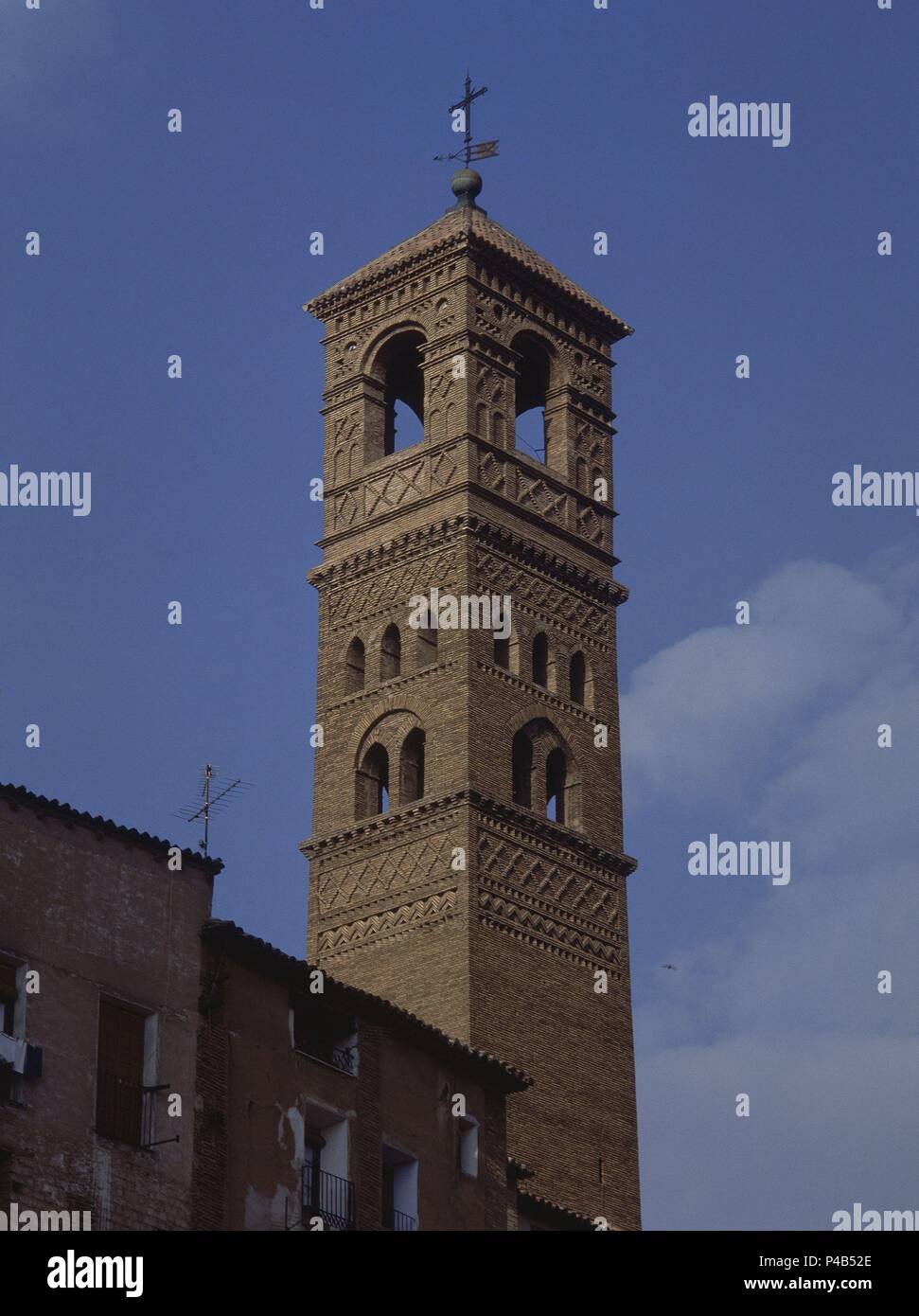 TORRE MUDEJAR DE LA IGLESIA DE LA MAGDALENA - SIGLO XV - MUDEJAR ...