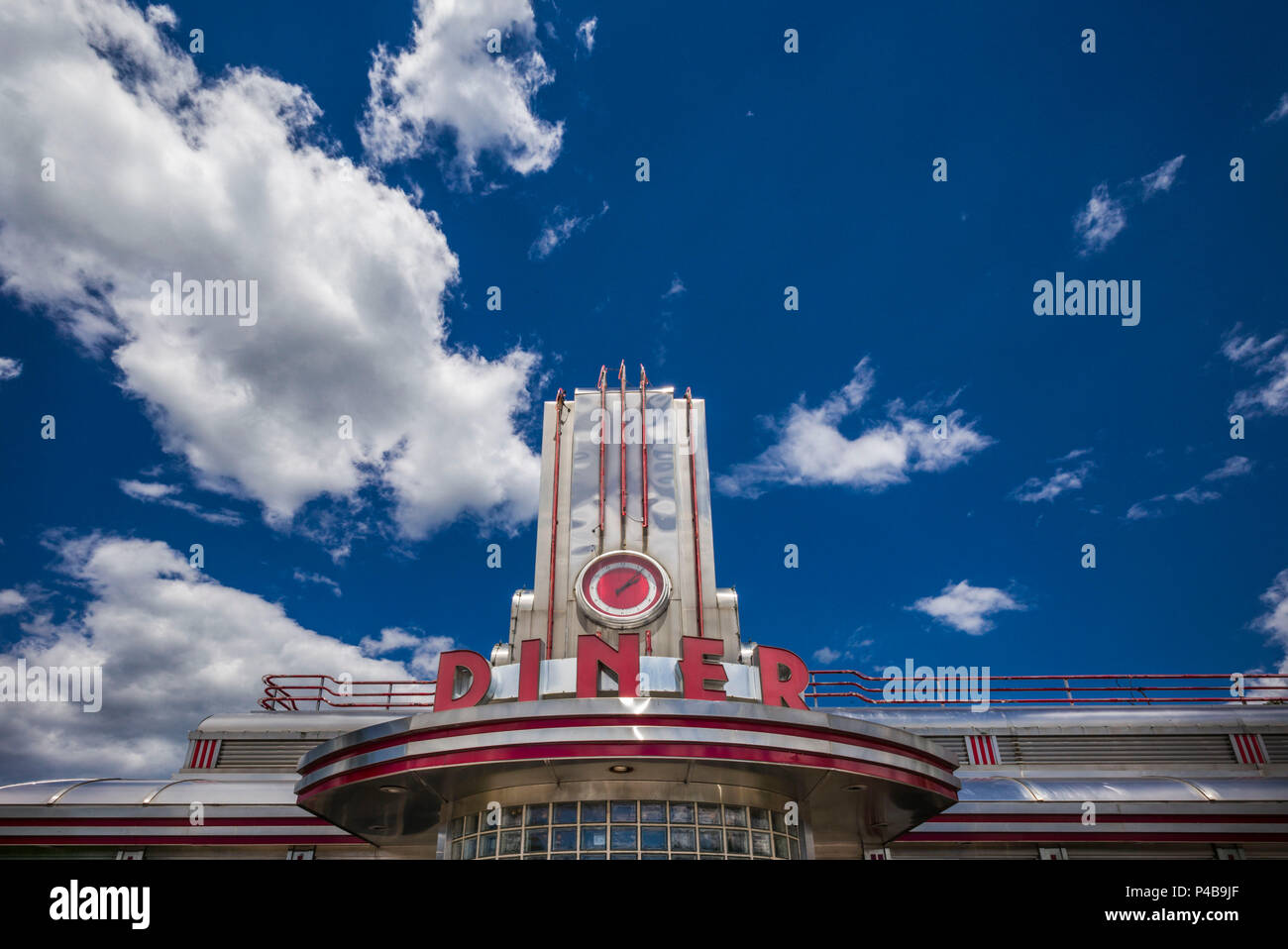 American diner exterior hi-res stock photography and images - Alamy