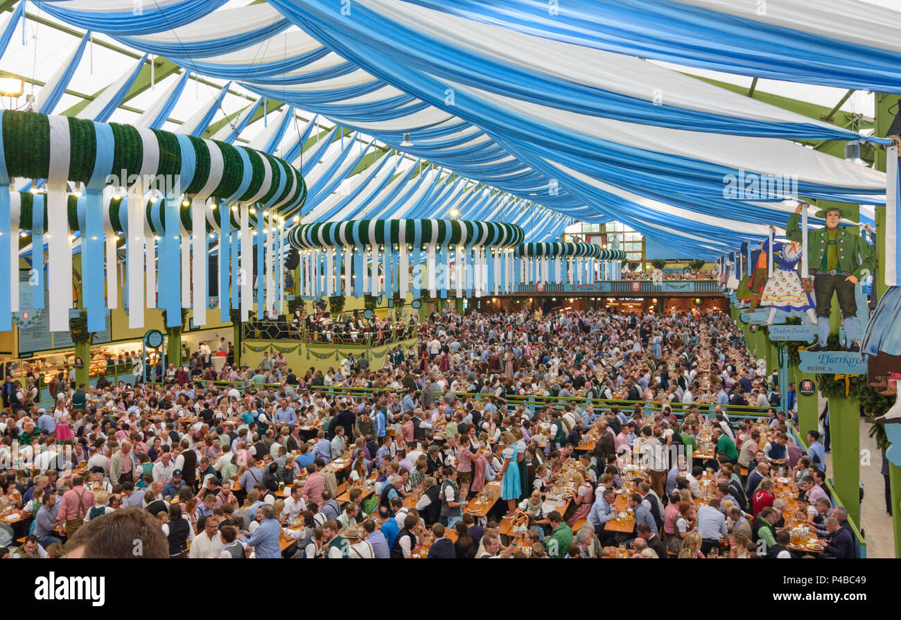 Oktoberfest ochsenbraterei beer tent munich hi-res stock photography ...