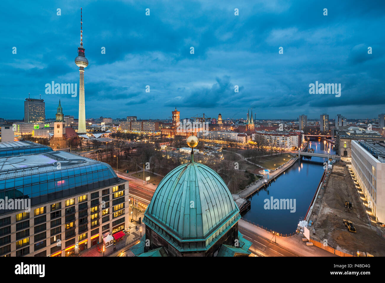 Berlin germany skyline hi-res stock photography and images - Alamy