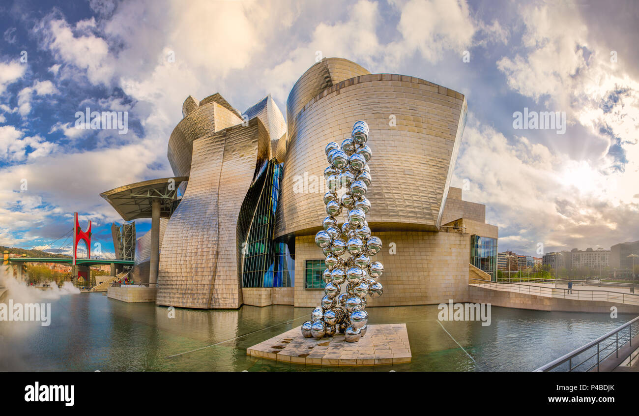 Bilbao City, Frank Gehry architect, Gugenheim Museum, Spain, Vasc ...