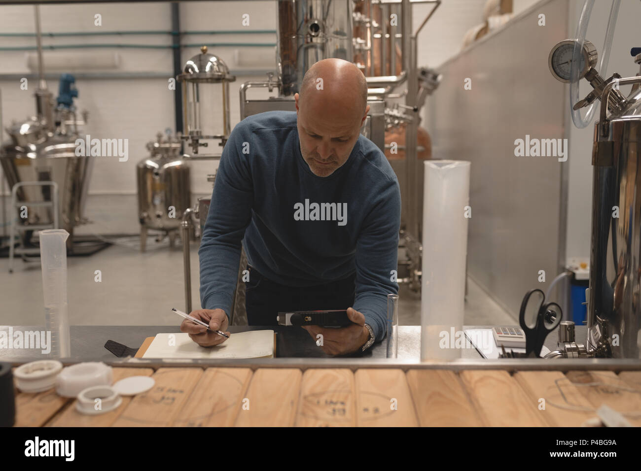 Digital paper hi-res stock photography and images - Alamy