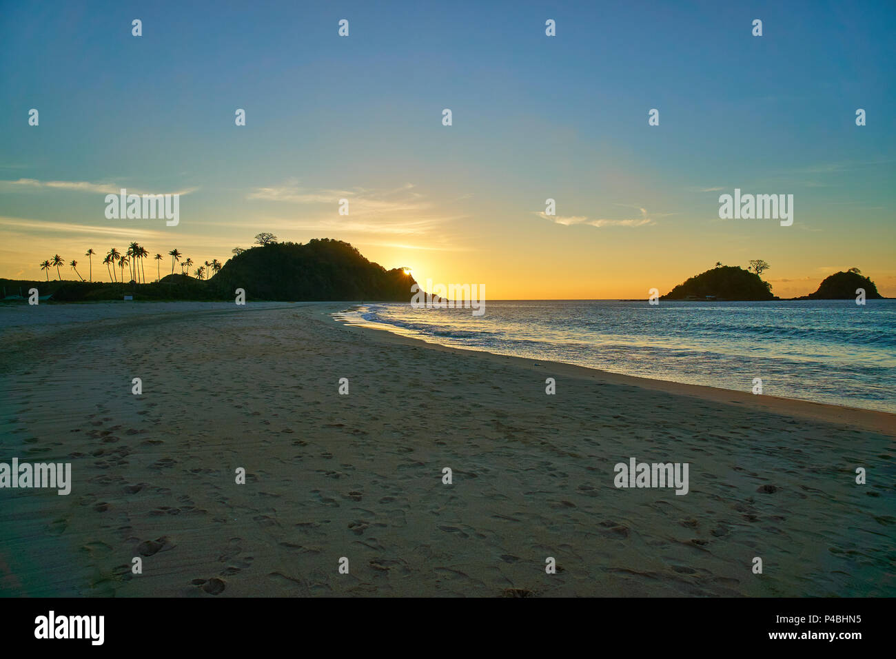 Boat view on the beach Stock Photo - Alamy