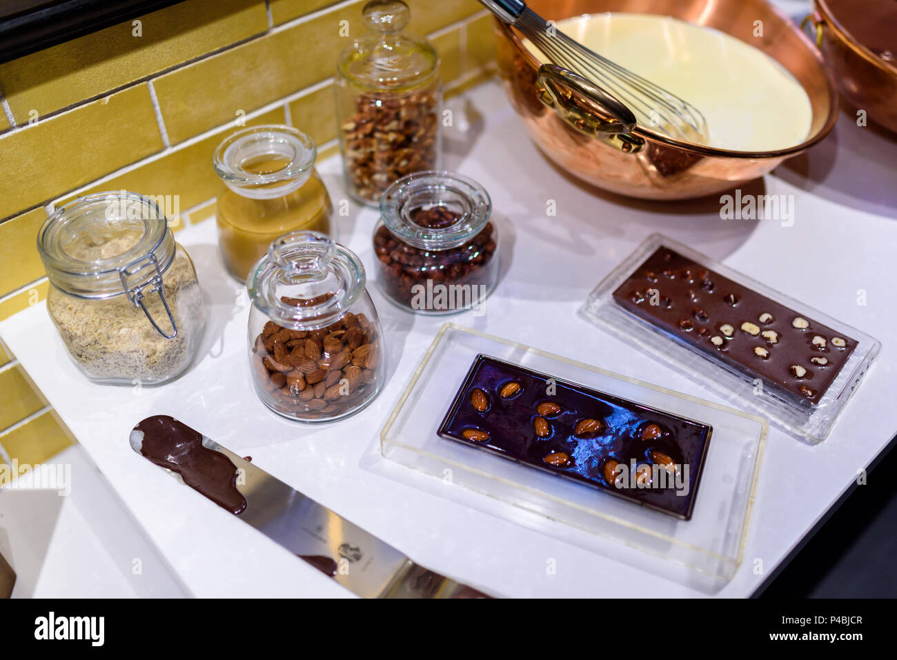 Chocolate preparation - making chocolate in the kitchen Stock Photo - Alamy