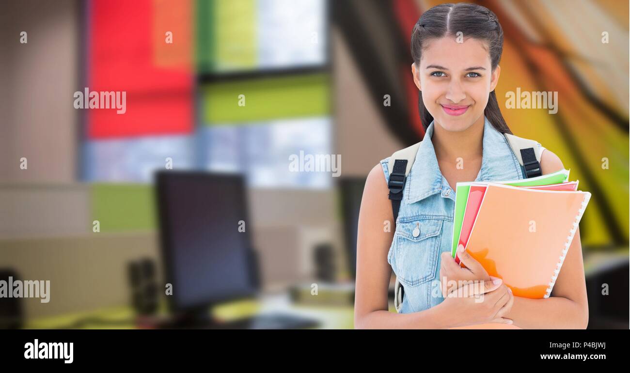 Smiling student hi-res stock photography and images - Alamy
