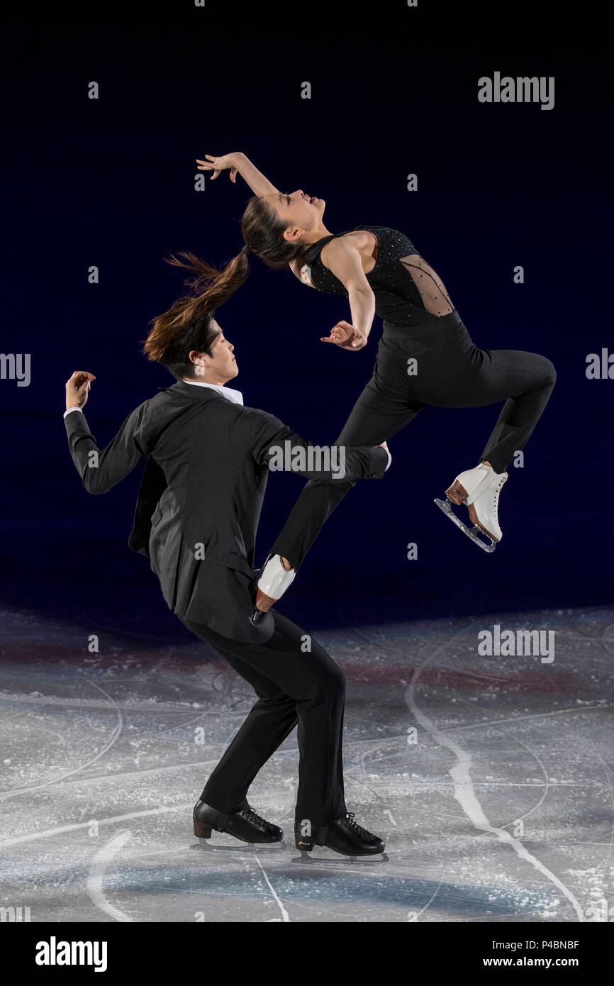 Maia Shibutani/Alex Shibutani (USA) performing at the Figure Skating ...