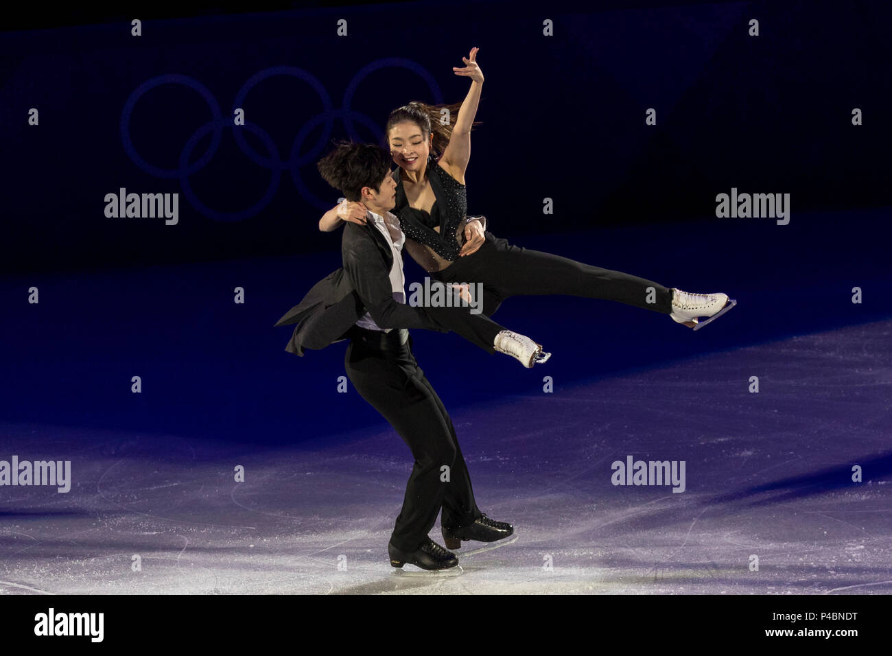 Maia Shibutani/Alex Shibutani (USA) performing at the Figure Skating ...