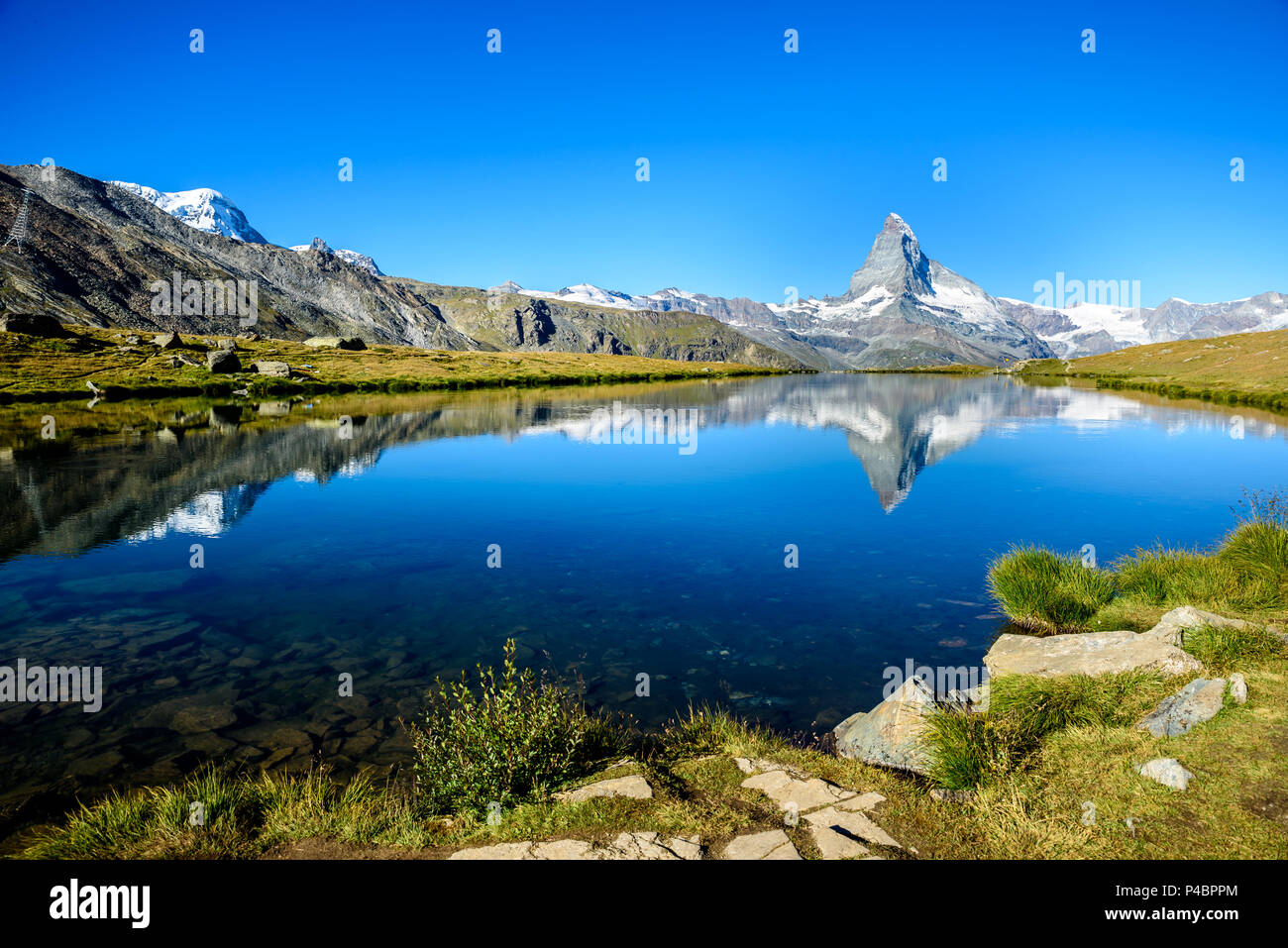 Stellisee - beautiful lake with reflection of Matterhorn - Zermatt ...