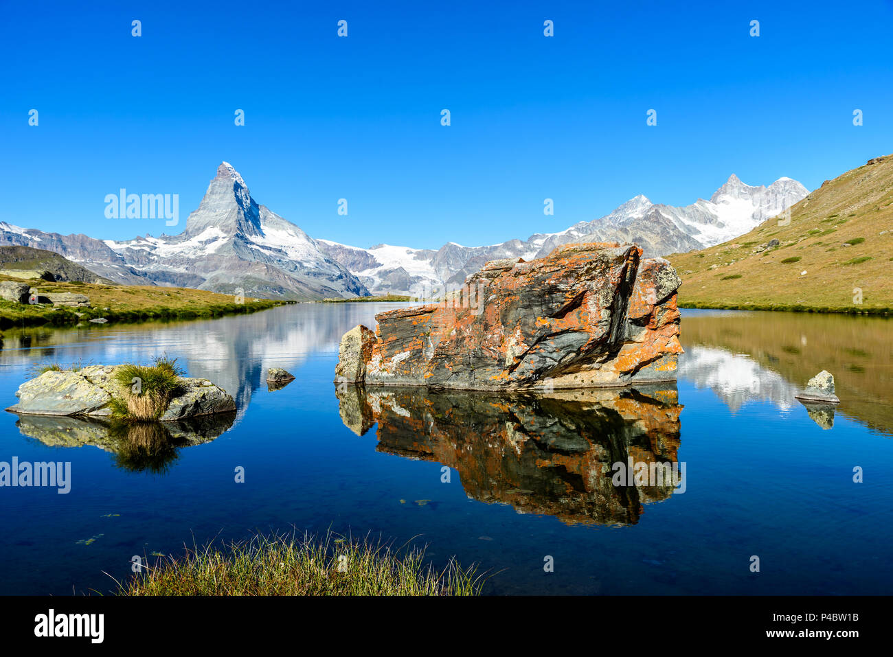 Stellisee - beautiful lake with reflection of Matterhorn - Zermatt ...