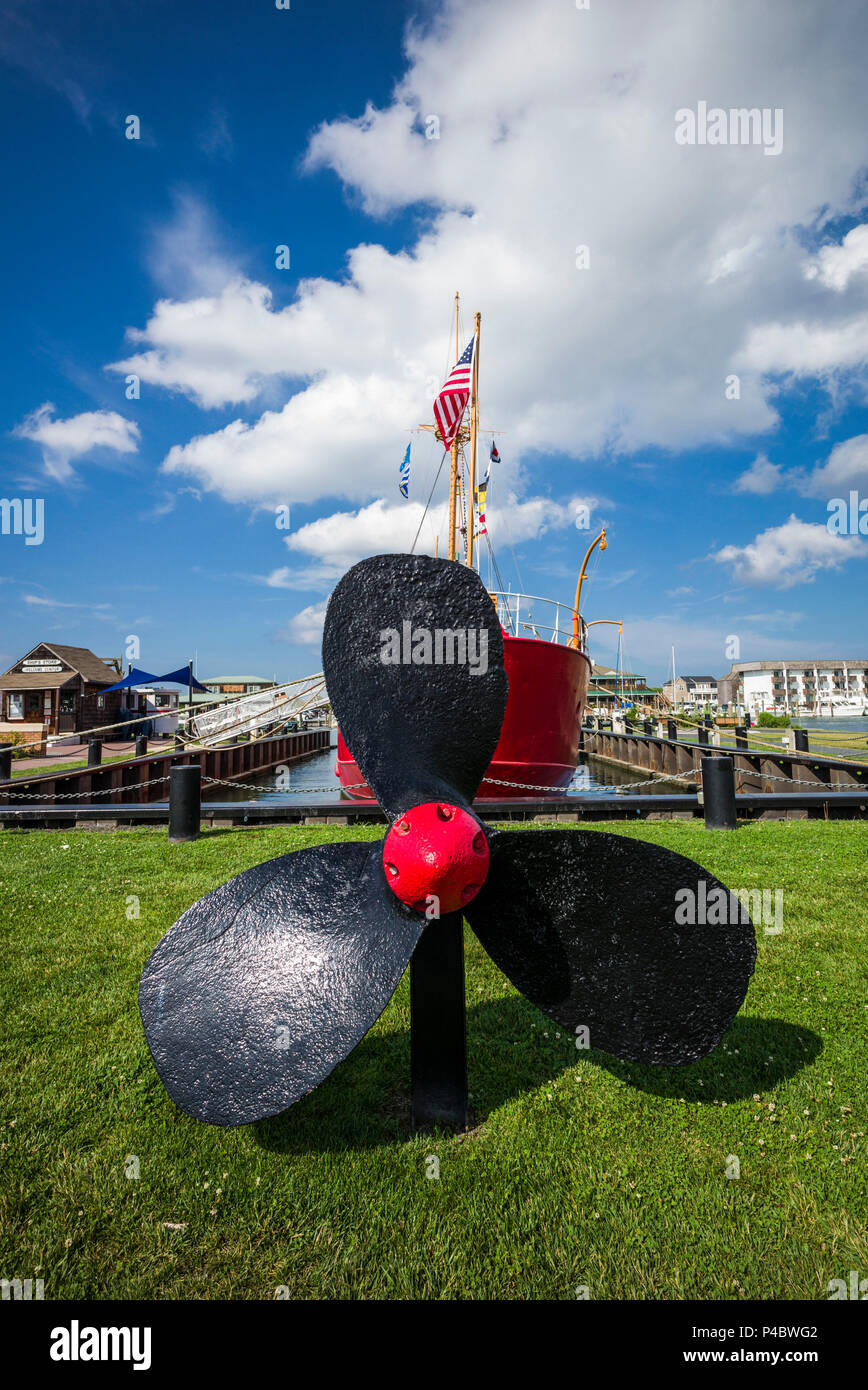 USA, Delaware, Lewes, waterfront ship propeller Stock Photo - Alamy