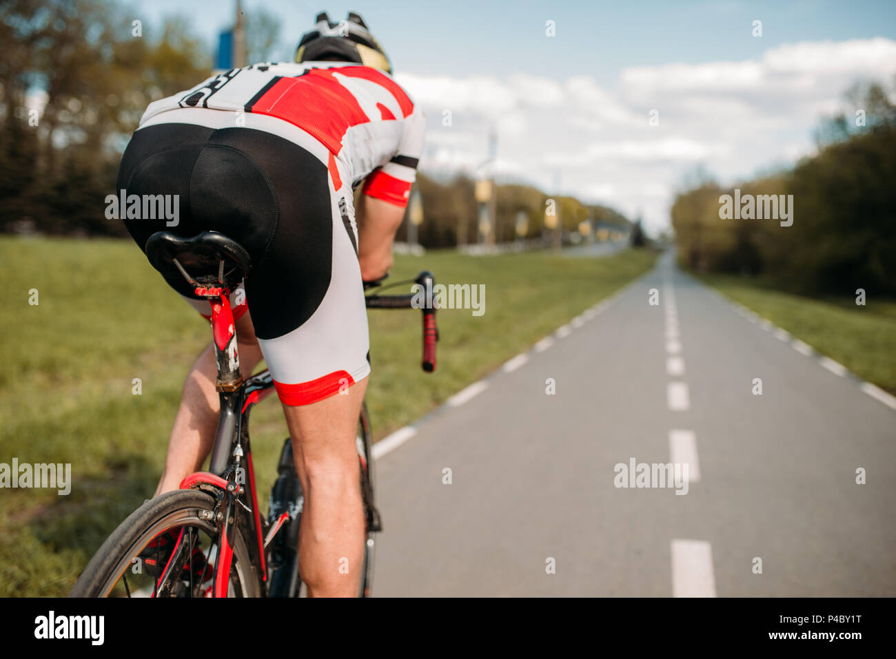 Cyclist rear view hi-res stock photography and images - Alamy