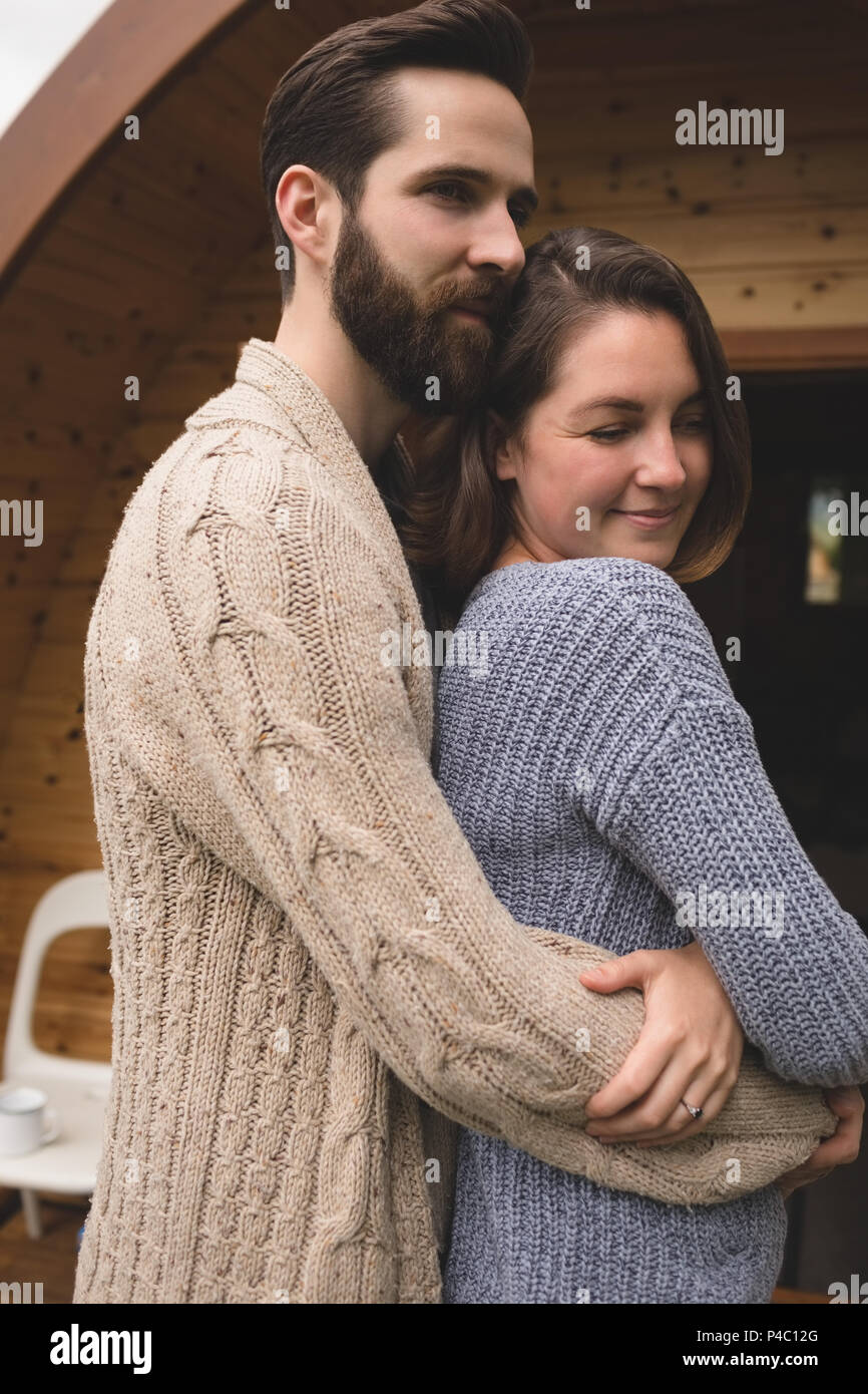 Couple hugging winter close hi-res stock photography and images - Alamy