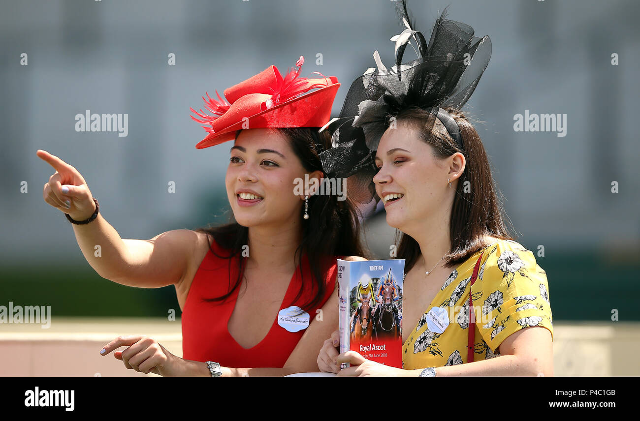 Female racegoers during ladies day at royal ascot hi-res stock ...