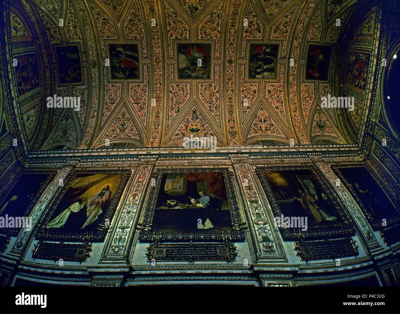 Arquitectura interior barroca hi-res stock photography and images - Alamy