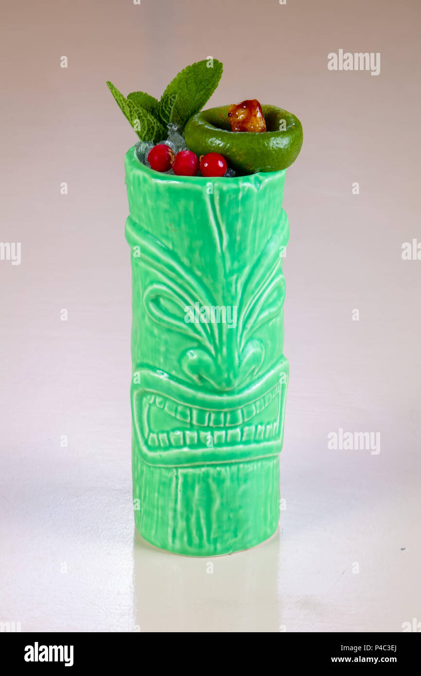 Hawaii cocktail bar drink Stock Photo - Alamy