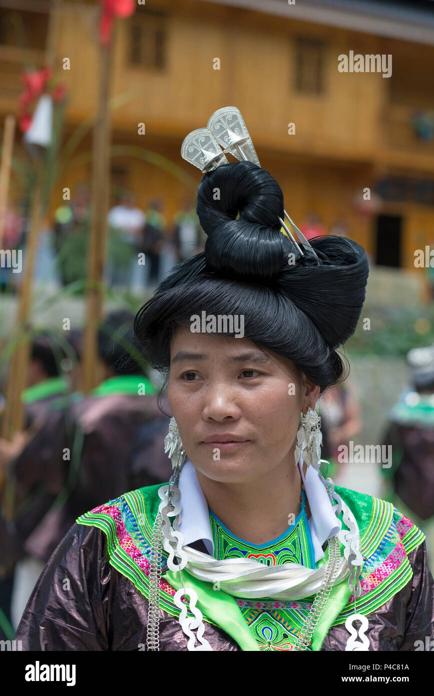 China miao dance traditional silver hi-res stock photography and images ...